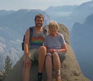 Grandson takes grandma on dream adventure traveling all over the U.S ...