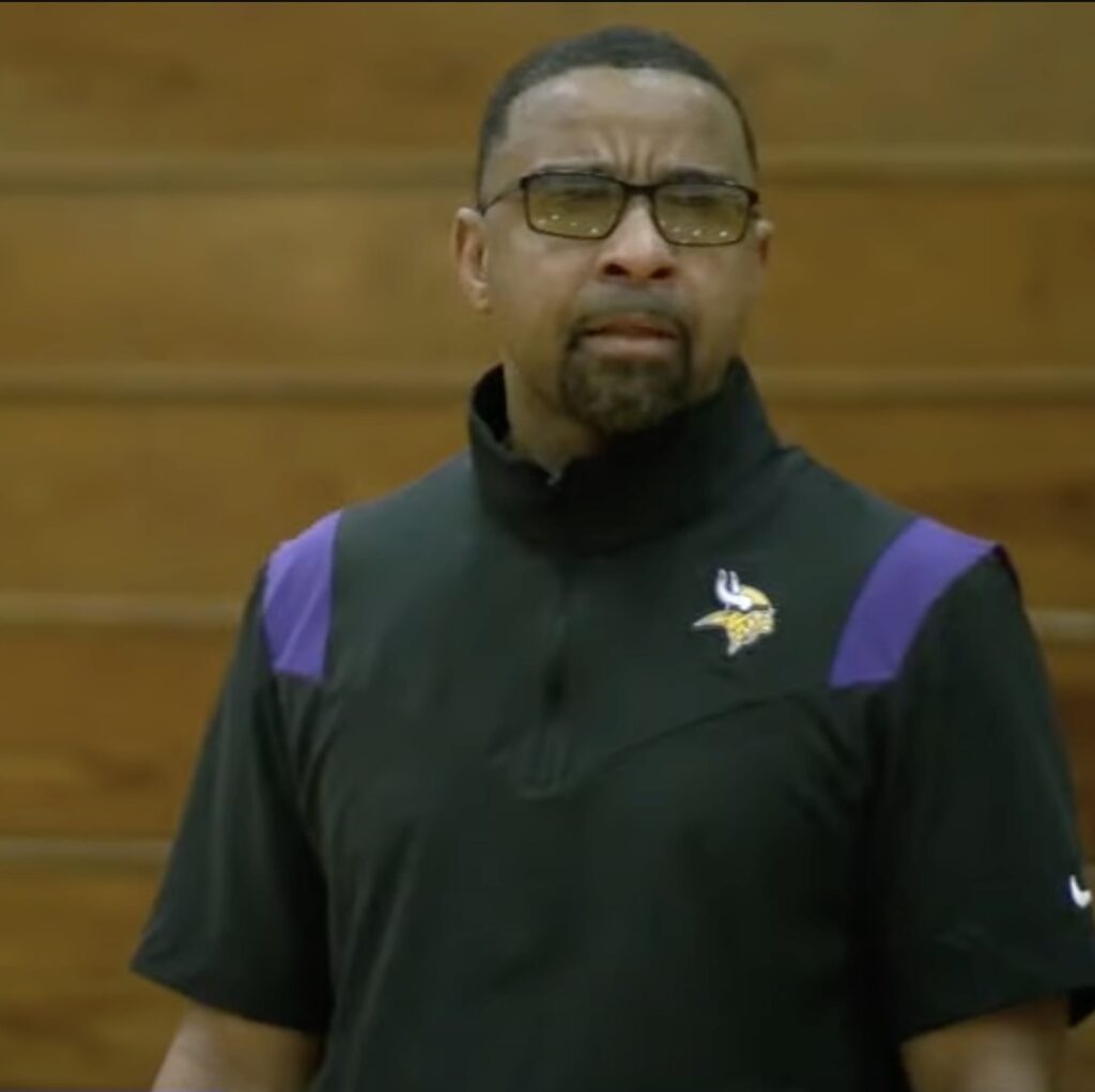 4-year-old boy thinks he’s the coach of dad’s high school basketball ...